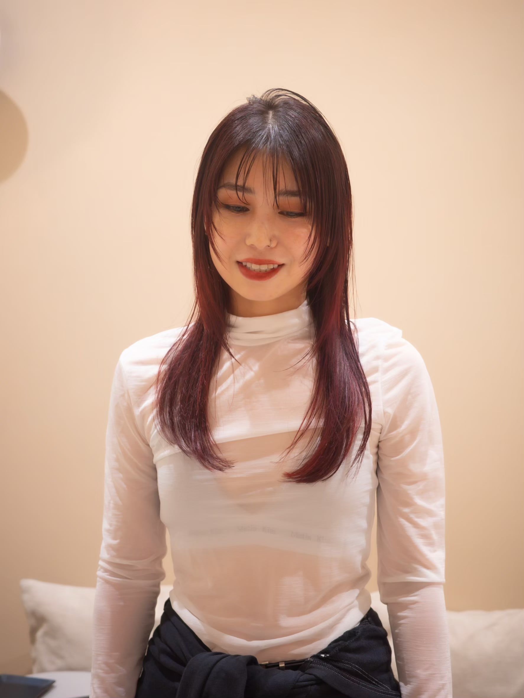 【2024年秋冬】話題の2大注目ヘアカラー特集 人気な髪色一覧20選 | ヘアカラーリング | LICOLO - 髪から自分を好きになる