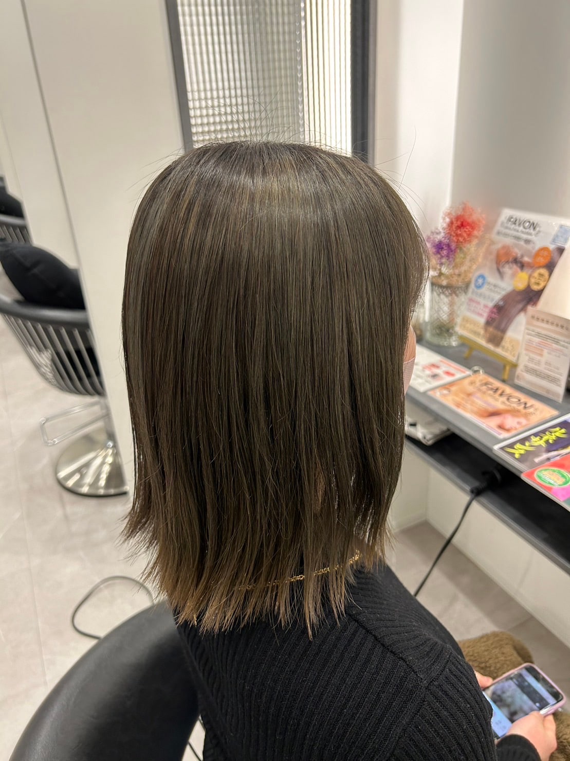 【2024年夏】おすすめヘアカラー特集 垢ぬけスタイル20選 | ヘアカラーリング | LICOLO - 髪から自分を好きになる