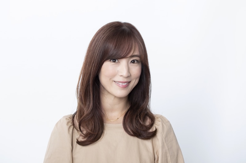 【2024年最新】40代におすすめの白髪ぼかしハイライト | ヘアカラーリング | LICOLO - 髪から自分を好きになる